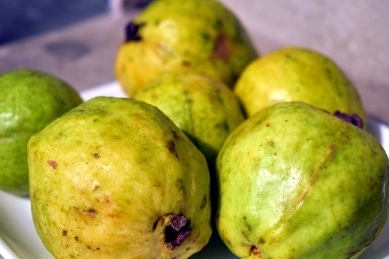 The Ultimate Guide To Fruits In Ghana - NomList