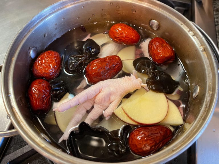 Black Bean Chicken Feet Stew Recipe - NomList